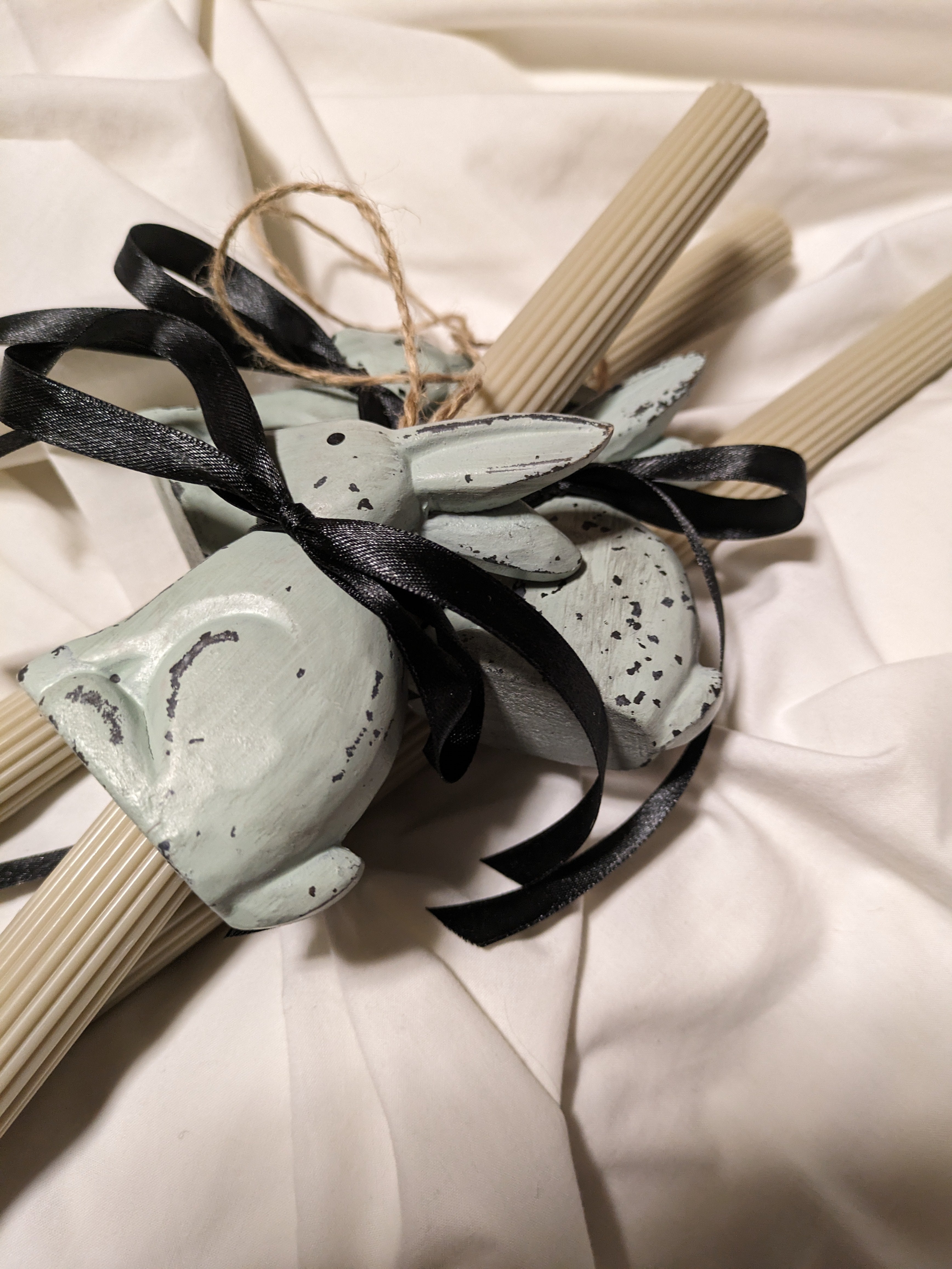 Minty the Bunny Candle – Mataki Filaxto